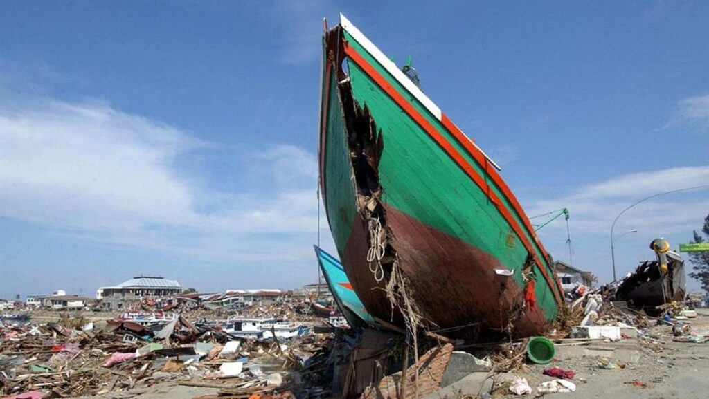 10 SEJARAH Fakta Tsunami Aceh 2004: Bencana Terbesar di Indonesia - HORNET HISTORY - BERITA ...